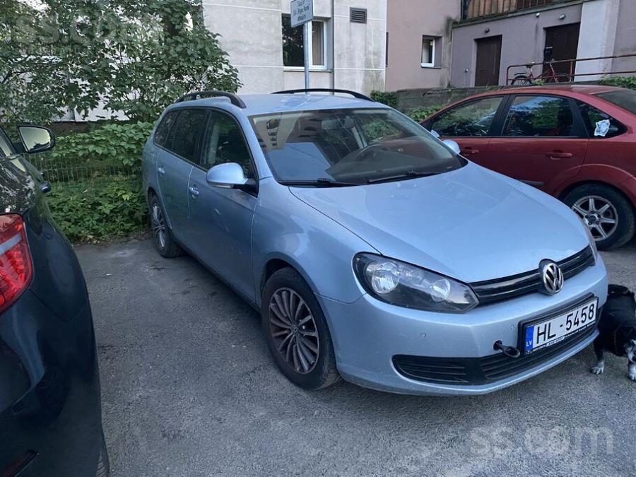 Blue Volkswagen Golf 2010 in Riga, with an engine capacity of 1.40 L and mileage of 310 thousand km for 1500 €, photo 3 on AUTOMOTO.COM.LV