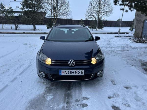 Blue Volkswagen Golf 2011 in Siauliai, with an engine capacity of 1.60 L and mileage of 319 thousand km for 3100 €, photo 2 on AUTOMOTO.COM.LV