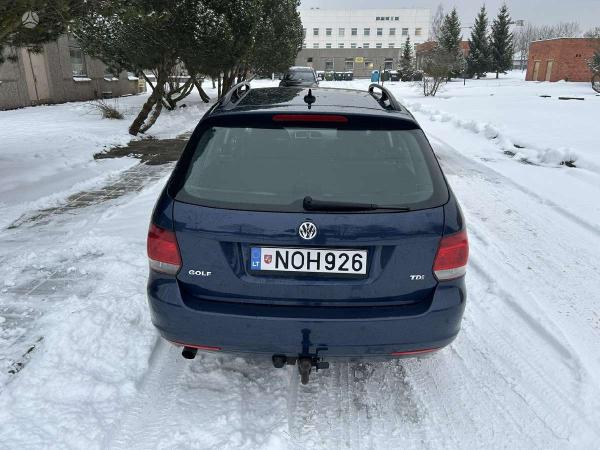 Blue Volkswagen Golf 2011 in Siauliai, with an engine capacity of 1.60 L and mileage of 319 thousand km for 3100 €, photo 6 on AUTOMOTO.COM.LV