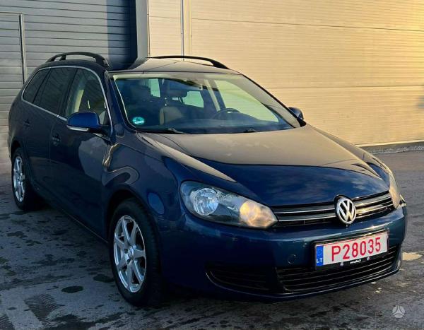 Blue Volkswagen Golf 2011 in Kretinga, with an engine capacity of 1.60 L and mileage of 335 thousand km for 2999 €, photo 1 on AUTOMOTO.COM.LV