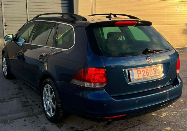 Blue Volkswagen Golf 2011 in Kretinga, with an engine capacity of 1.60 L and mileage of 335 thousand km for 2999 €, photo 7 on AUTOMOTO.COM.LV