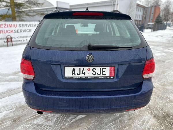 Zils Volkswagen Golf 2011 Marijampole, ar dzinēja tilpumu 1.60 L un nobraukumu 260 tūkst. km par 3699 €, foto 7 vietnē AUTOMOTO.COM.LV