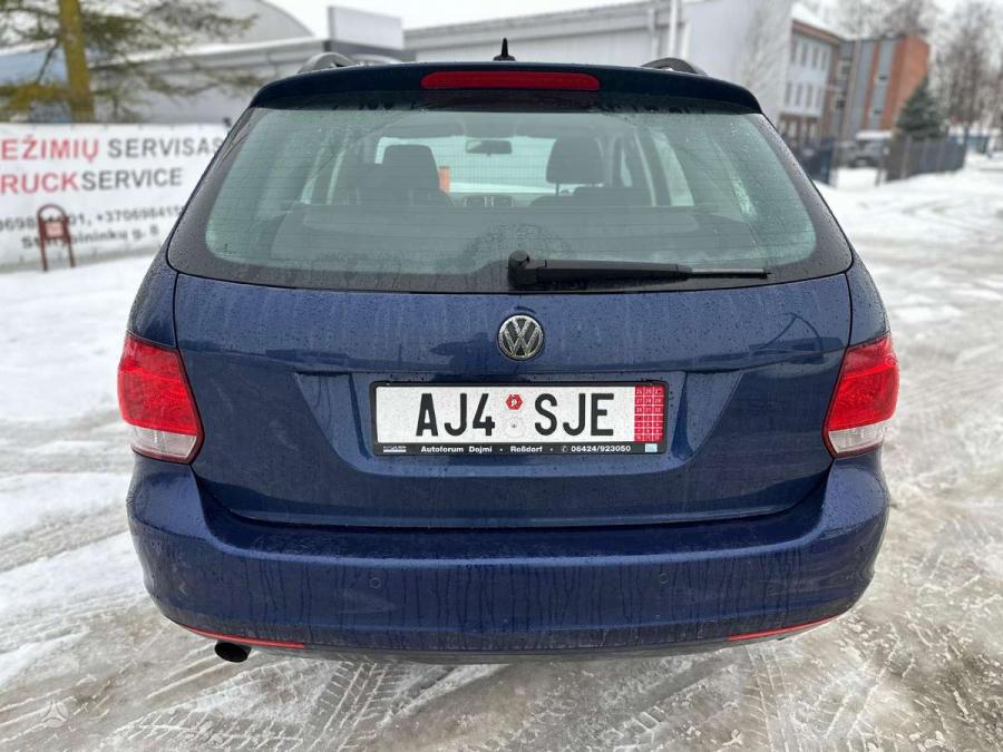 Zils Volkswagen Golf 2011 Marijampole, ar dzinēja tilpumu 1.60 L un nobraukumu 260 tūkst. km par 3699 €, foto 7 vietnē AUTOMOTO.COM.LV