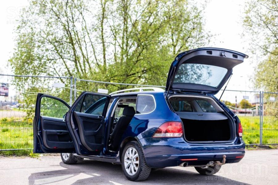 Zils Volkswagen Golf 2011 Rīga, ar dzinēja tilpumu 1.60 L un nobraukumu 335 tūkst. km par 4790 €, foto 10 vietnē AUTOMOTO.COM.LV