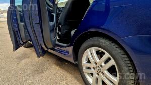 Blue Volkswagen Golf 2011 in Daugavpils, with an engine capacity of 1.60 L and mileage of 305 thousand km for 3450 €, photo 9 on AUTOMOTO.COM.LV