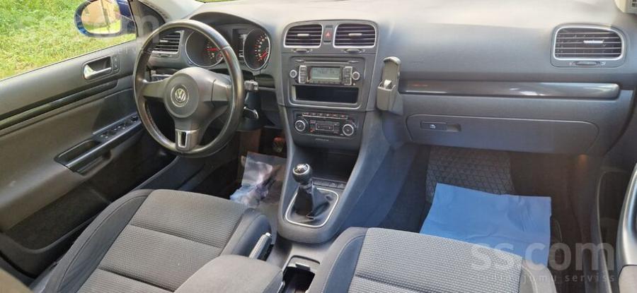 Blue Volkswagen Golf 2011 in Daugavpils, with an engine capacity of 1.60 L and mileage of 305 thousand km for 3450 €, photo 15 on AUTOMOTO.COM.LV
