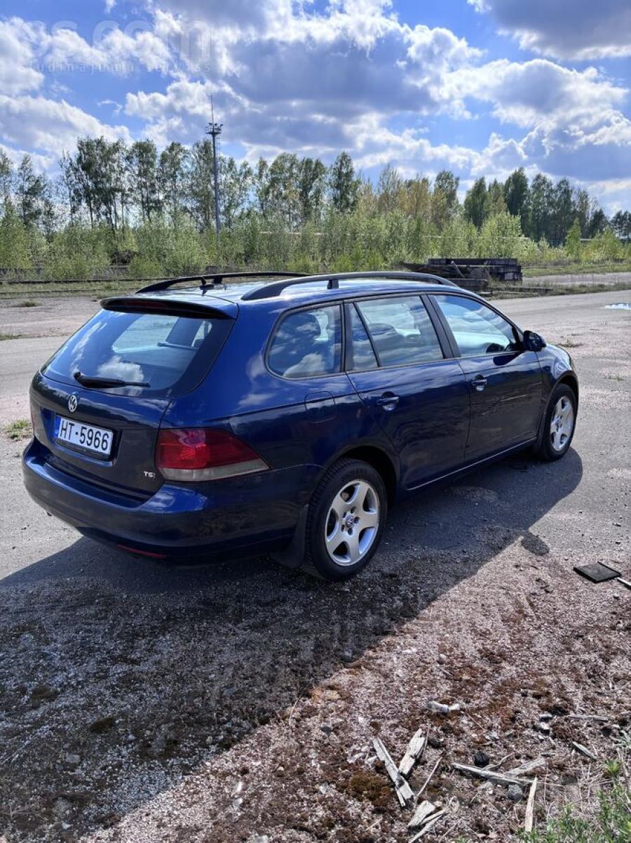 Blue Volkswagen Golf 2011 in Riga, with an engine capacity of 1.40 L and mileage of 395 thousand km for 1800 €, photo 6 on AUTOMOTO.COM.LV