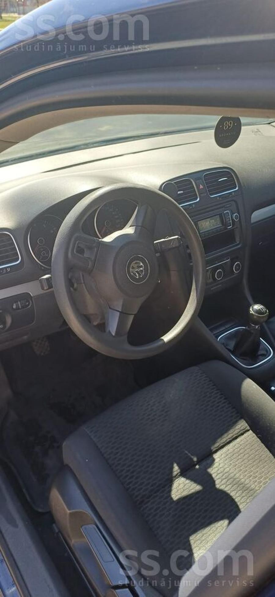 Blue Volkswagen Golf 2011 in Riga, with an engine capacity of 1.40 L and mileage of 216 thousand km for 2400 €, photo 5 on AUTOMOTO.COM.LV