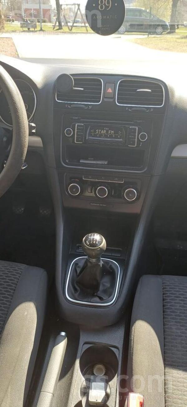 Blue Volkswagen Golf 2011 in Riga, with an engine capacity of 1.40 L and mileage of 216 thousand km for 2400 €, photo 7 on AUTOMOTO.COM.LV