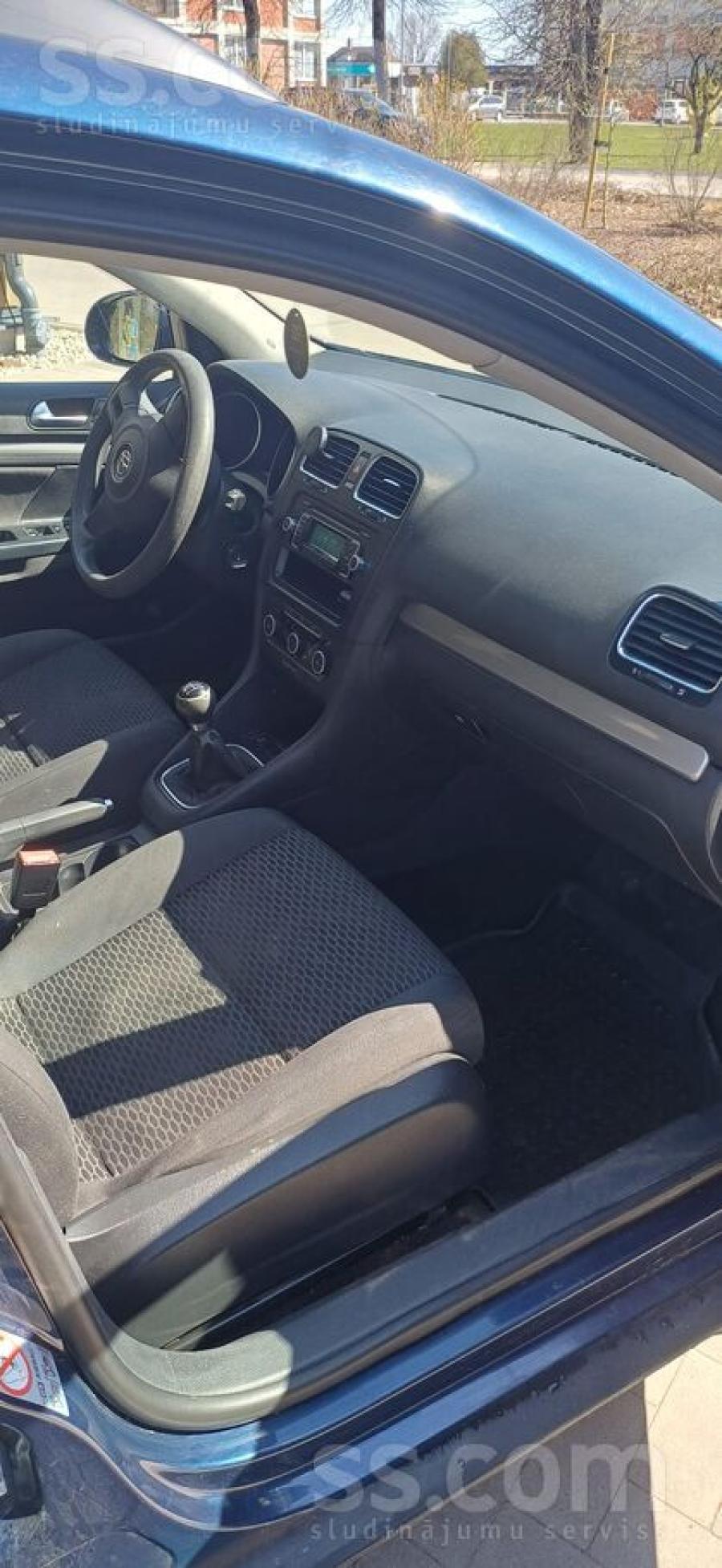 Blue Volkswagen Golf 2011 in Riga, with an engine capacity of 1.40 L and mileage of 216 thousand km for 2400 €, photo 9 on AUTOMOTO.COM.LV