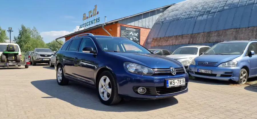 Blue Volkswagen Golf 2011 in Valmiera, with an engine capacity of 1.60 L and mileage of 217 thousand km for 3500 €, photo 1 on AUTOMOTO.COM.LV