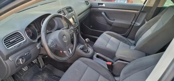 Zils Volkswagen Golf 2011 Valmiera, ar dzinēja tilpumu 1.60 L un nobraukumu 217 tūkst. km par 3500 €, foto 9 vietnē AUTOMOTO.COM.LV