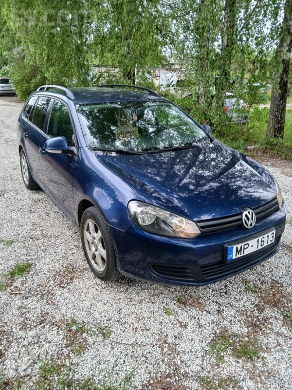 Blue Volkswagen Golf 2011 in Riga, with an engine capacity of 1.60 L and mileage of 385 thousand km for 2100 €, photo 2 on AUTOMOTO.COM.LV