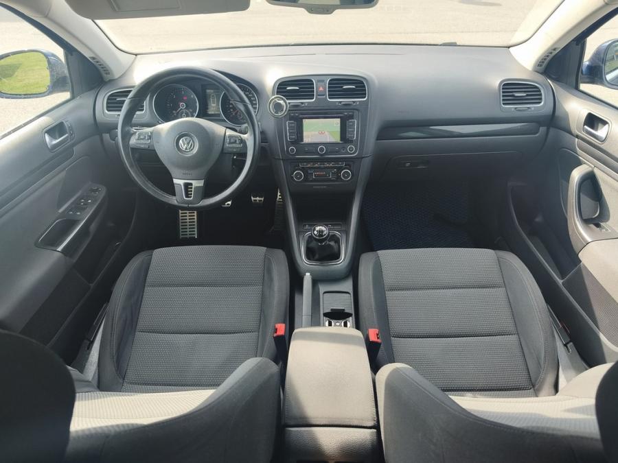 Blue Volkswagen Golf 2011 in Tallinn, with an engine capacity of 2.00 L and mileage of 313 thousand km for 5700 €, photo 8 on AUTOMOTO.COM.LV