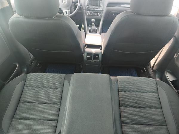 Zils Volkswagen Golf 2011 Tallina, ar dzinēja tilpumu 2.00 L un nobraukumu 313 tūkst. km par 5700 €, foto 3 vietnē AUTOMOTO.COM.LV