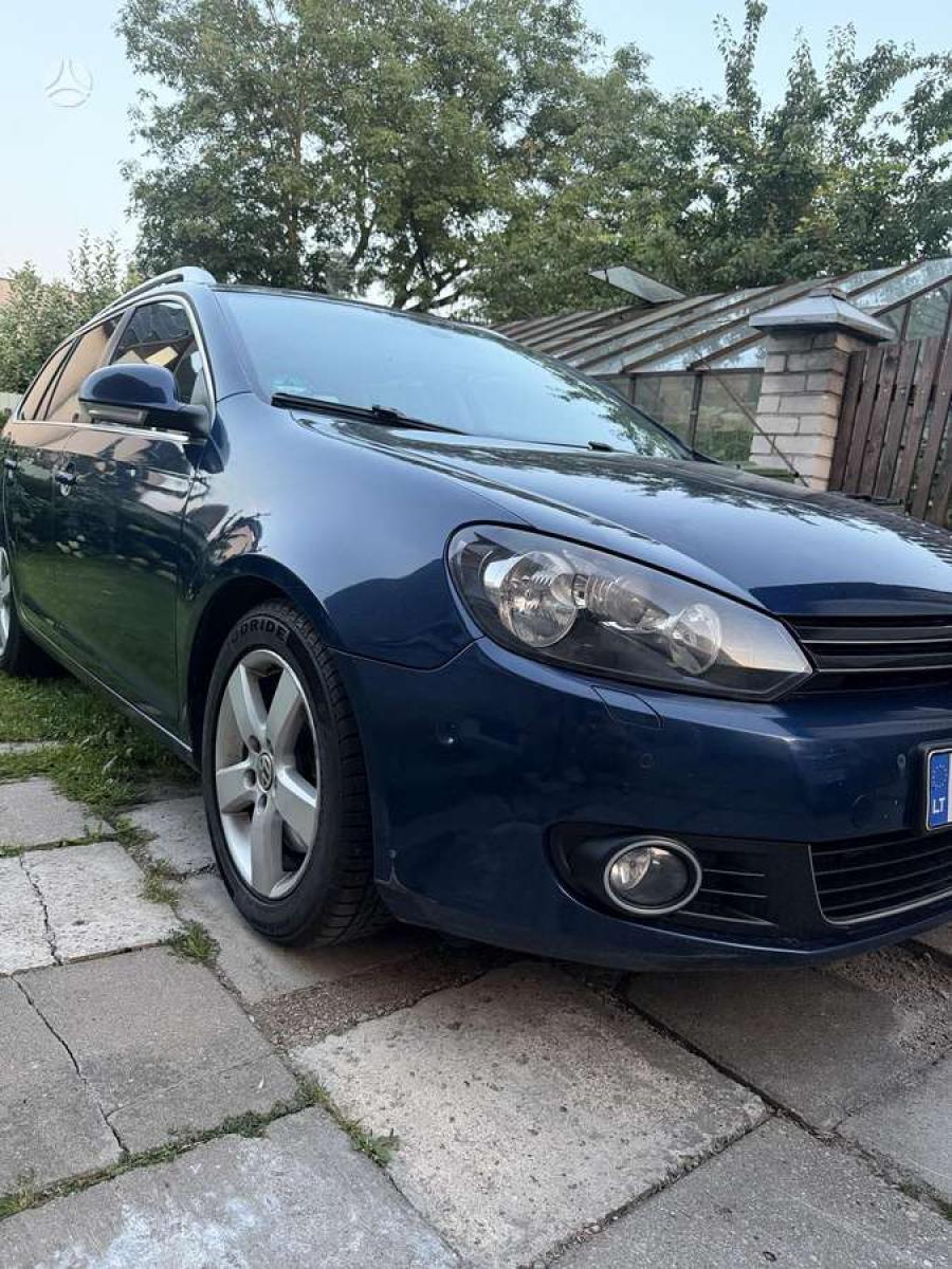 Blue Volkswagen Golf 2011 in Kaunas, with an engine capacity of 1.97 L and mileage of 285 thousand km for 3000 €, photo 1 on AUTOMOTO.COM.LV