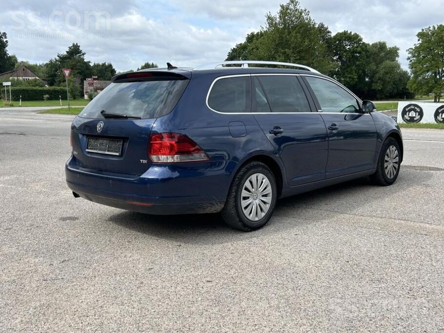 Zils Volkswagen Golf 2011 Liepāja, ar dzinēja tilpumu 1.60 L un nobraukumu 288 tūkst. km par 3950 €, foto 6 vietnē AUTOMOTO.COM.LV