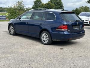 Zils Volkswagen Golf 2011 Liepāja, ar dzinēja tilpumu 1.60 L un nobraukumu 288 tūkst. km par 3950 €, foto 8 vietnē AUTOMOTO.COM.LV