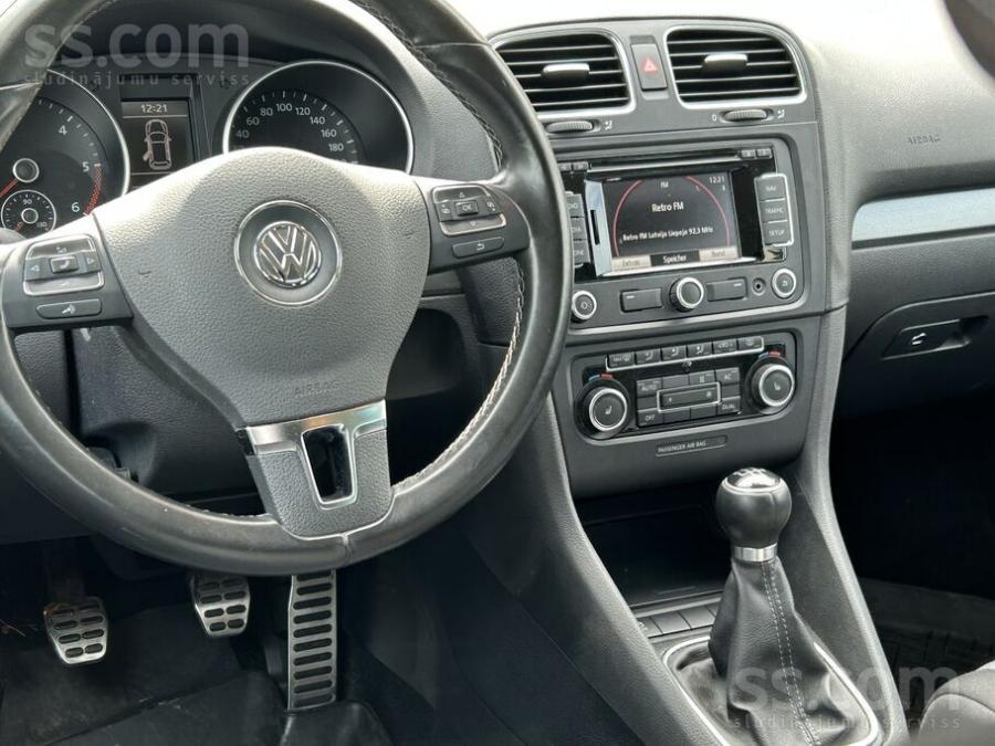 Zils Volkswagen Golf 2011 Liepāja, ar dzinēja tilpumu 1.60 L un nobraukumu 288 tūkst. km par 3950 €, foto 11 vietnē AUTOMOTO.COM.LV
