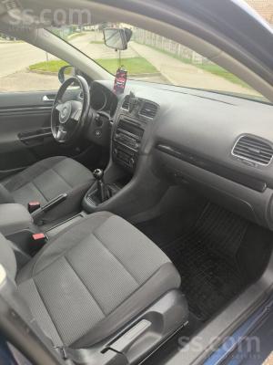 Zils Volkswagen Golf 2011 Daugavpils, ar dzinēja tilpumu 1.60 L un nobraukumu 292 tūkst. km par 3600 €, foto 8 vietnē AUTOMOTO.COM.LV