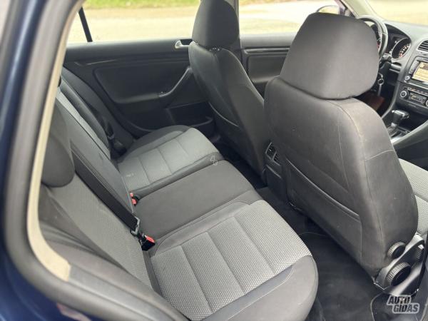 Blue Volkswagen Golf 2011 in Utena, with an engine capacity of 1.60 L and mileage of 246 thousand km for 3199 €, photo 9 on AUTOMOTO.COM.LV
