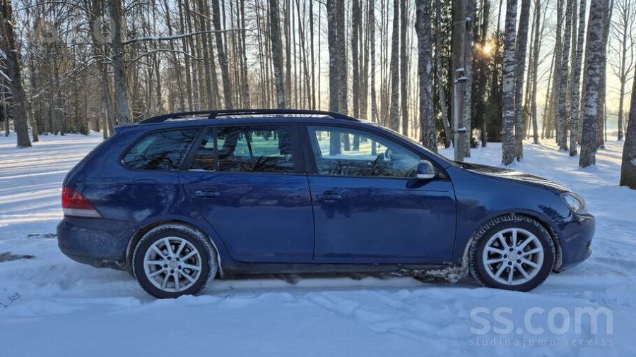 Zils Volkswagen Golf 2012 Jēkabpils, ar dzinēja tilpumu 1.60 L un nobraukumu 279 tūkst. km par 2200 €, foto 8 vietnē AUTOMOTO.COM.LV