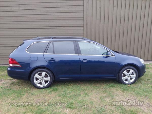 Zils Volkswagen Golf 2012 Tallina, ar dzinēja tilpumu 2.00 L un nobraukumu 267 tūkst. km par 5000 €, foto 6 vietnē AUTOMOTO.COM.LV