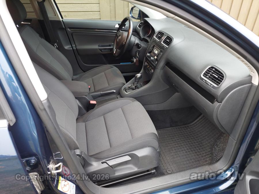 Zils Volkswagen Golf 2012 Tallina, ar dzinēja tilpumu 2.00 L un nobraukumu 267 tūkst. km par 5000 €, foto 11 vietnē AUTOMOTO.COM.LV