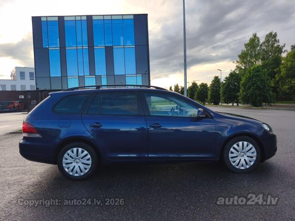 Blue Volkswagen Golf 2012 in Tartu, with an engine capacity of 1.60 L and mileage of 229 thousand km for 2700 €, photo 4 on AUTOMOTO.COM.LV