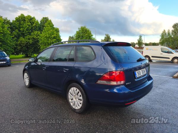 Blue Volkswagen Golf 2012 in Tartu, with an engine capacity of 1.60 L and mileage of 229 thousand km for 2700 €, photo 5 on AUTOMOTO.COM.LV