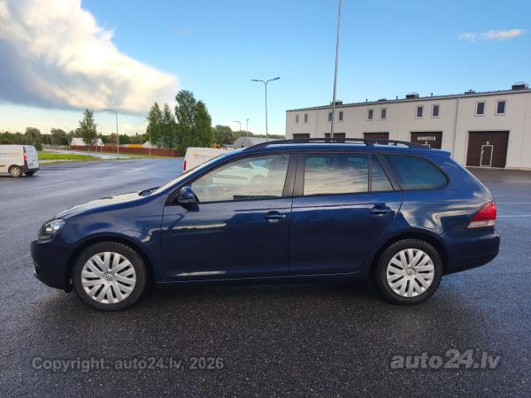 Blue Volkswagen Golf 2012 in Tartu, with an engine capacity of 1.60 L and mileage of 229 thousand km for 2700 €, photo 8 on AUTOMOTO.COM.LV