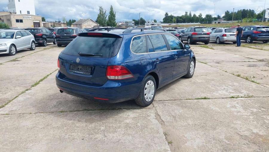 Zils Volkswagen Golf 2012 Utena, ar dzinēja tilpumu 1.60 L un nobraukumu 296 tūkst. km par 3450 €, foto 6 vietnē AUTOMOTO.COM.LV