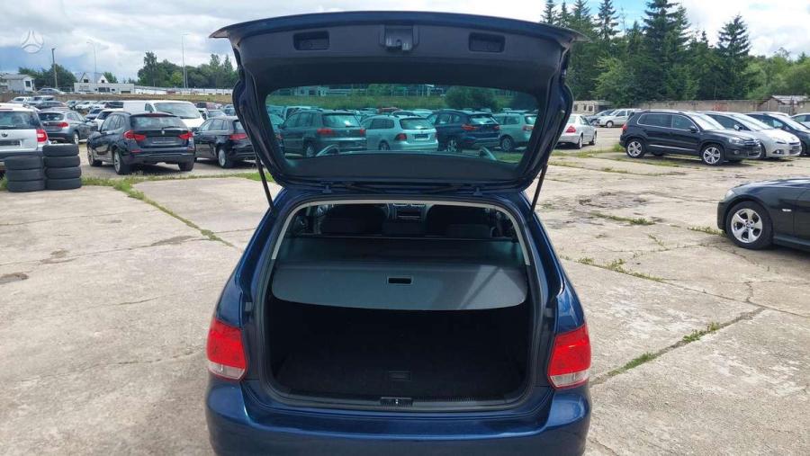 Zils Volkswagen Golf 2012 Utena, ar dzinēja tilpumu 1.60 L un nobraukumu 296 tūkst. km par 3450 €, foto 10 vietnē AUTOMOTO.COM.LV