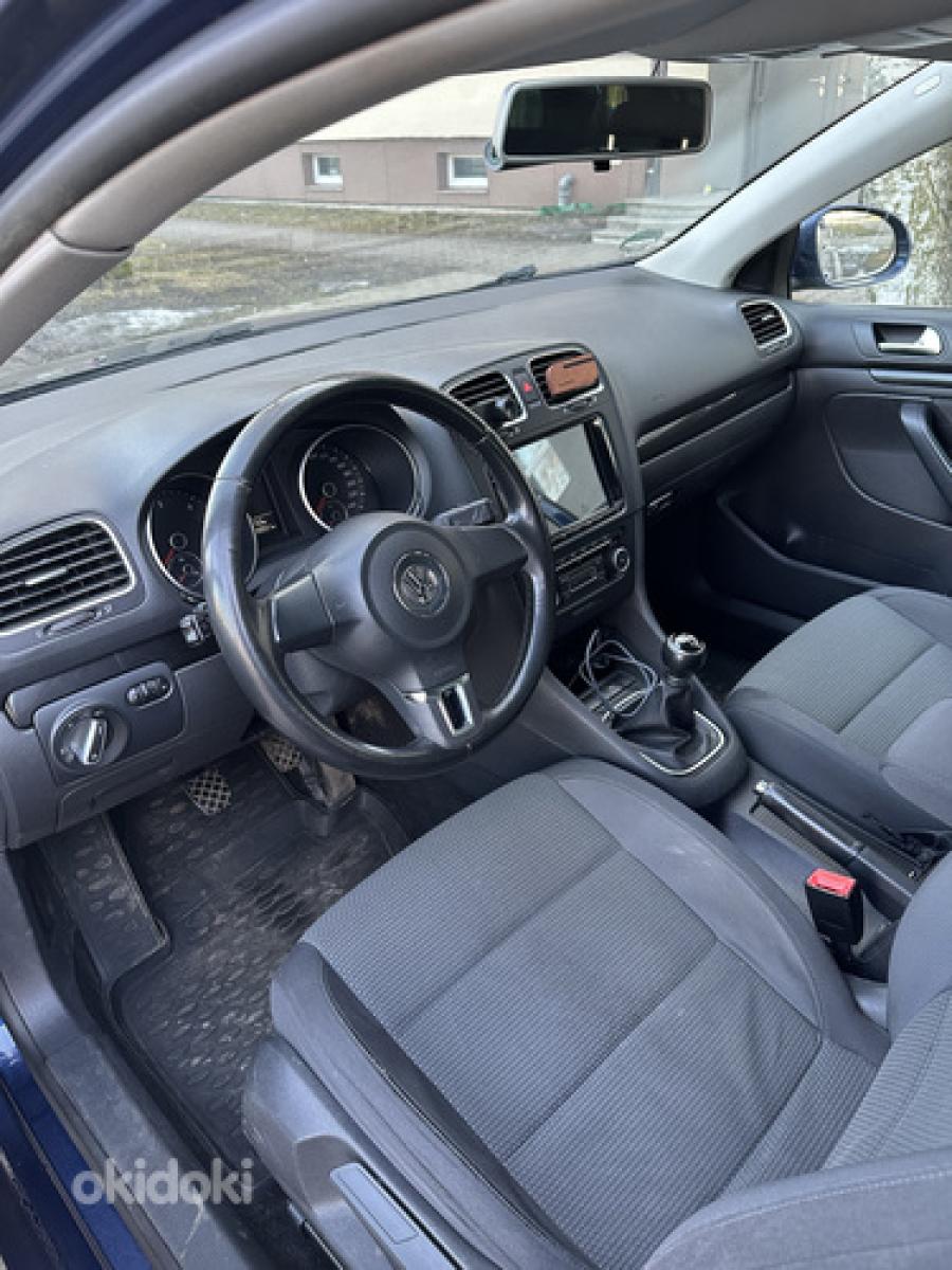 Zils Volkswagen Golf 2012 Tallina, ar dzinēja tilpumu 1.60 L un nobraukumu 240 tūkst. km par 5000 €, foto 6 vietnē AUTOMOTO.COM.LV