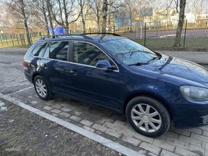 Zils Volkswagen Golf 2012 Tallina, ar dzinēja tilpumu 1.60 L un nobraukumu 240 tūkst. km par 5000 €, foto 13 vietnē AUTOMOTO.COM.LV