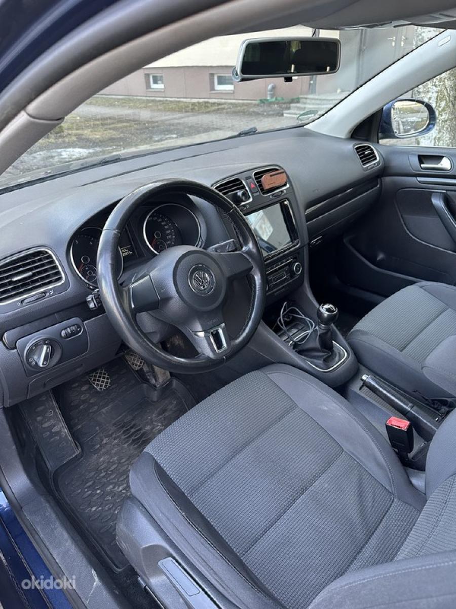 Zils Volkswagen Golf 2012 Tallina, ar dzinēja tilpumu 1.60 L un nobraukumu 240 tūkst. km par 5000 €, foto 16 vietnē AUTOMOTO.COM.LV