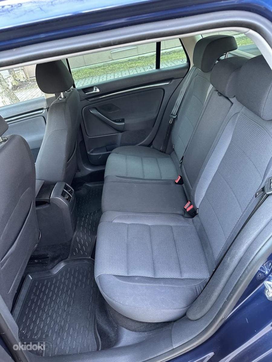 Zils Volkswagen Golf 2012 Tallina, ar dzinēja tilpumu 1.60 L un nobraukumu 240 tūkst. km par 5000 €, foto 20 vietnē AUTOMOTO.COM.LV