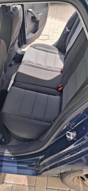 Blue Volkswagen Golf 2012 in Pasvalys, with an engine capacity of 1.60 L and mileage of 204 thousand km for 2950 €, photo 14 on AUTOMOTO.COM.LV