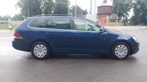 Blue Volkswagen Golf 2012 in Utena, with an engine capacity of 1.60 L and mileage of 296 thousand km for 3450 €, photo 7 on AUTOMOTO.COM.LV