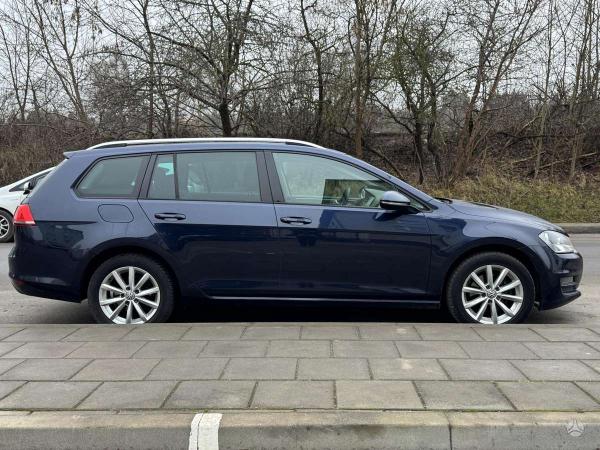 Blue Volkswagen Golf 2013 in Vilnius, with an engine capacity of 1.60 L and mileage of 238 thousand km for 6390 €, photo 3 on AUTOMOTO.COM.LV