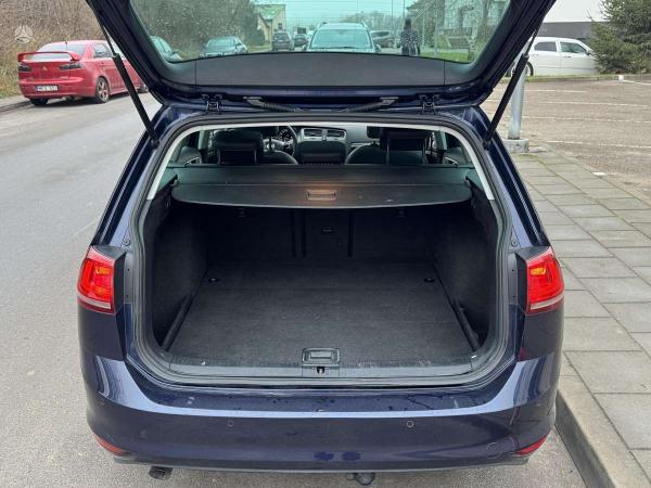 Blue Volkswagen Golf 2013 in Vilnius, with an engine capacity of 1.60 L and mileage of 238 thousand km for 6390 €, photo 8 on AUTOMOTO.COM.LV
