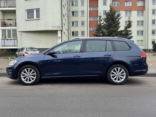 Blue Volkswagen Golf 2013 in Vilnius, with an engine capacity of 1.60 L and mileage of 238 thousand km for 6390 €, photo 7 on AUTOMOTO.COM.LV