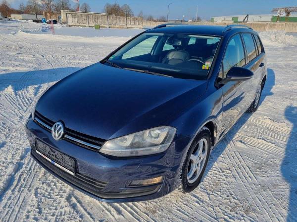 Blue Volkswagen Golf 2013 in Siauliai, with an engine capacity of 1.97 L and mileage of 290 thousand km for 6400 €, photo 1 on AUTOMOTO.COM.LV
