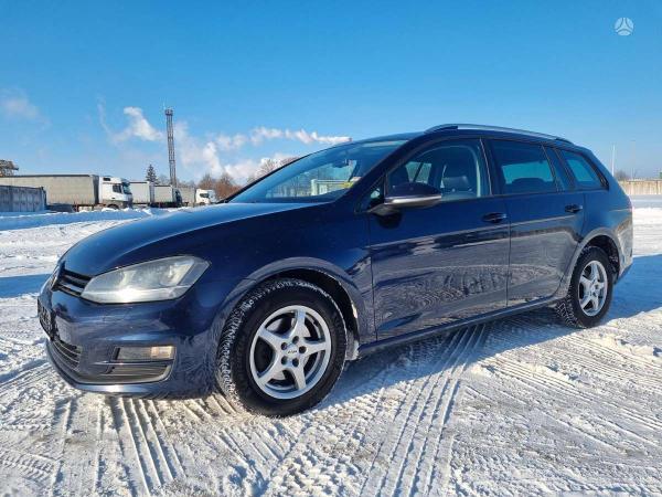 Blue Volkswagen Golf 2013 in Siauliai, with an engine capacity of 1.97 L and mileage of 290 thousand km for 6400 €, photo 2 on AUTOMOTO.COM.LV