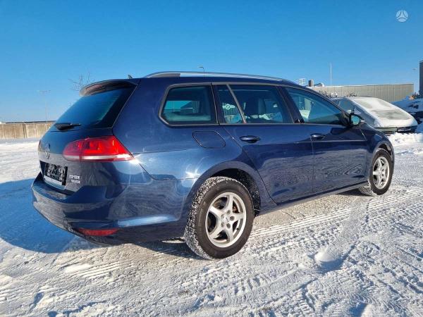 Blue Volkswagen Golf 2013 in Siauliai, with an engine capacity of 1.97 L and mileage of 290 thousand km for 6400 €, photo 8 on AUTOMOTO.COM.LV