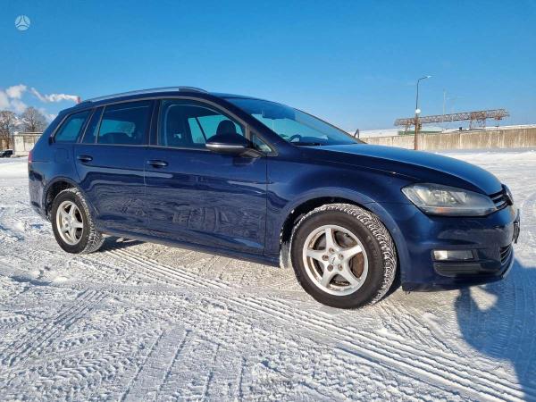 Blue Volkswagen Golf 2013 in Siauliai, with an engine capacity of 1.97 L and mileage of 290 thousand km for 6400 €, photo 10 on AUTOMOTO.COM.LV
