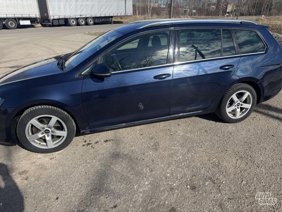 Blue Volkswagen Golf 2013 in Panevezys, with an engine capacity of 2.00 L and mileage of 372 thousand km for 6200 €, photo 7 on AUTOMOTO.COM.LV