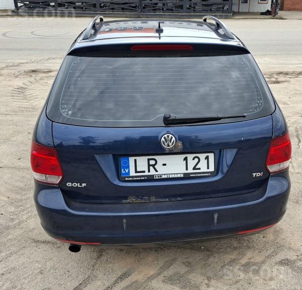 Blue Volkswagen Golf 2013 in Bauska, with an engine capacity of 1.60 L and mileage of 337 thousand km for 2000 €, photo 2 on AUTOMOTO.COM.LV