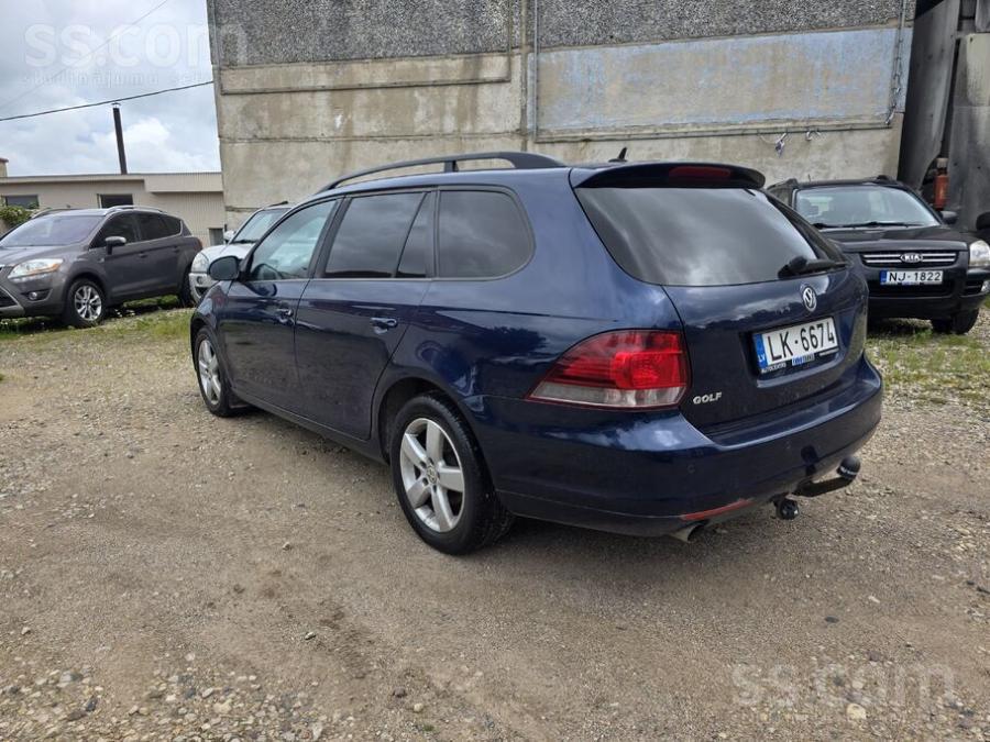 Blue Volkswagen Golf 2013 in Rezekne, with an engine capacity of 1.60 L and mileage of 0 thousand km for 3350 €, photo 7 on AUTOMOTO.COM.LV