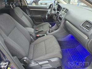 Blue Volkswagen Golf 2013 in Rezekne, with an engine capacity of 1.60 L and mileage of 0 thousand km for 3350 €, photo 10 on AUTOMOTO.COM.LV